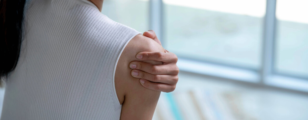 The 3 Stages of Frozen Shoulder and What to Expect - The Training Room